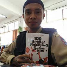 Cerpen "Petani yang Menyemai Emas" Karya Dodi Saputra dan Ulasannya oleh Azwar, M.Si. - Scientia ...